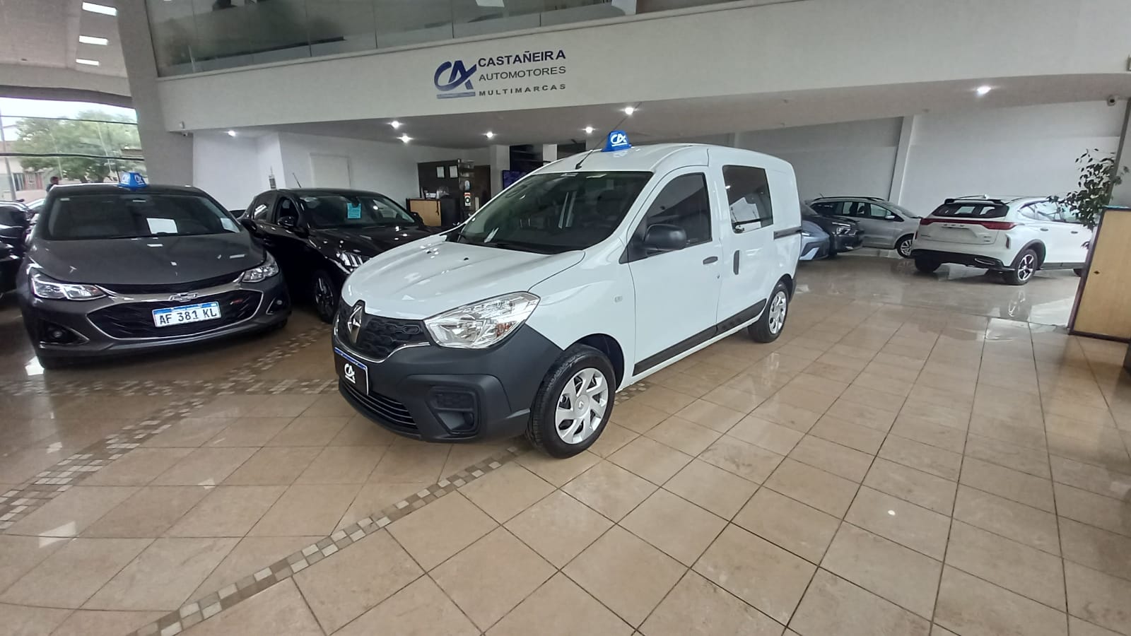 RENAULT KANGOO II EXPRESS CONFORT 5A 1.6 SCE 2026 – Castañeira Automotores